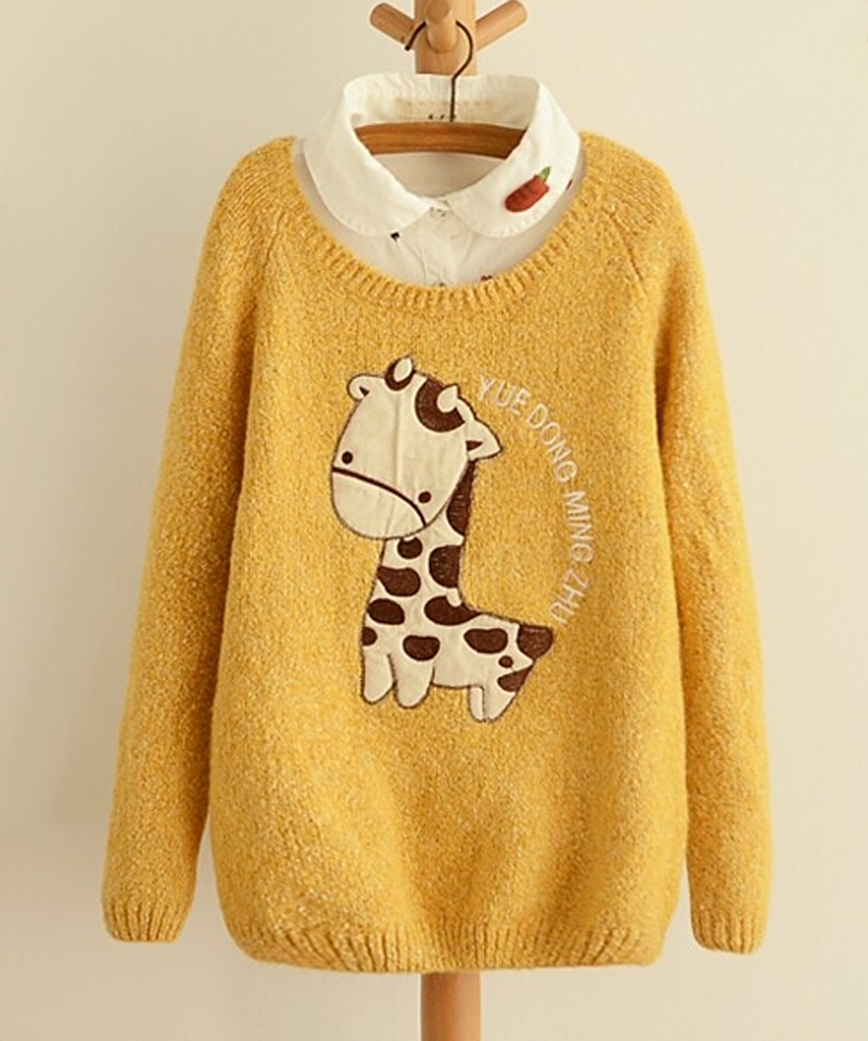 Cute Giraffe Embroidery Applique Sweater on Luulla